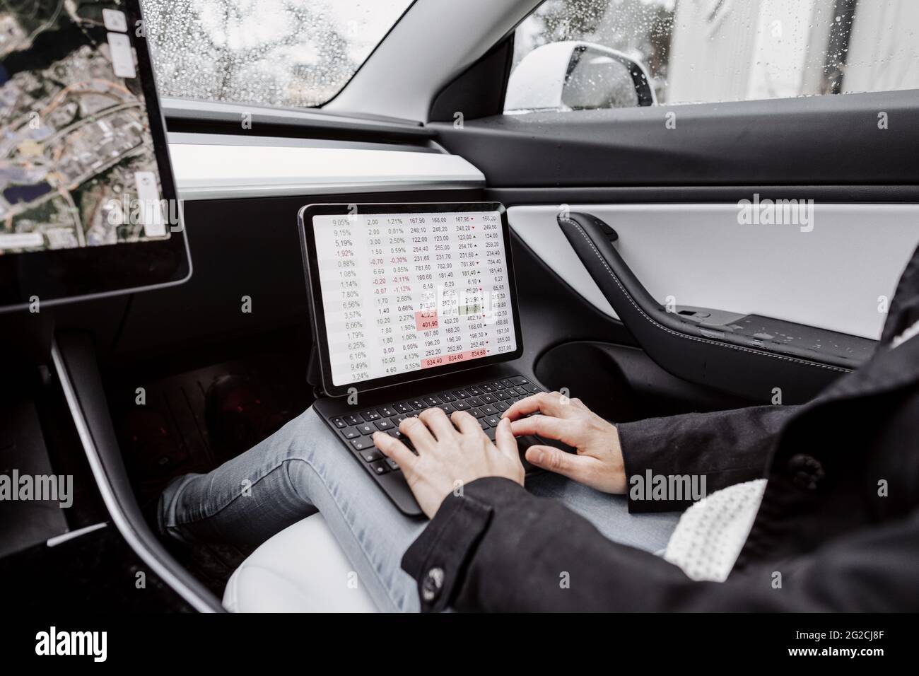 Zoom meeting woman hi-res stock photography and images - Alamy