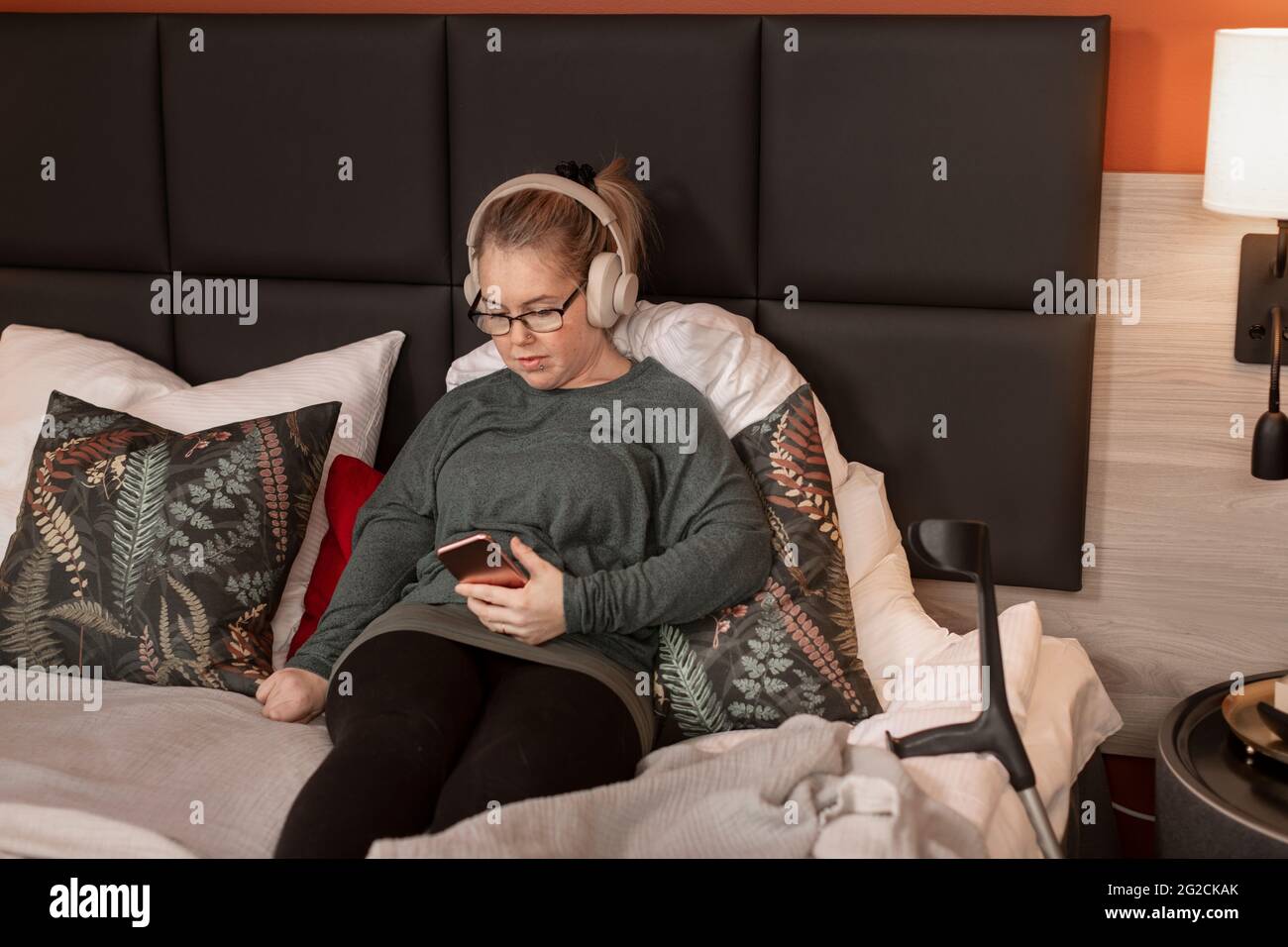 Zoom meeting bed hi-res stock photography and images - Alamy