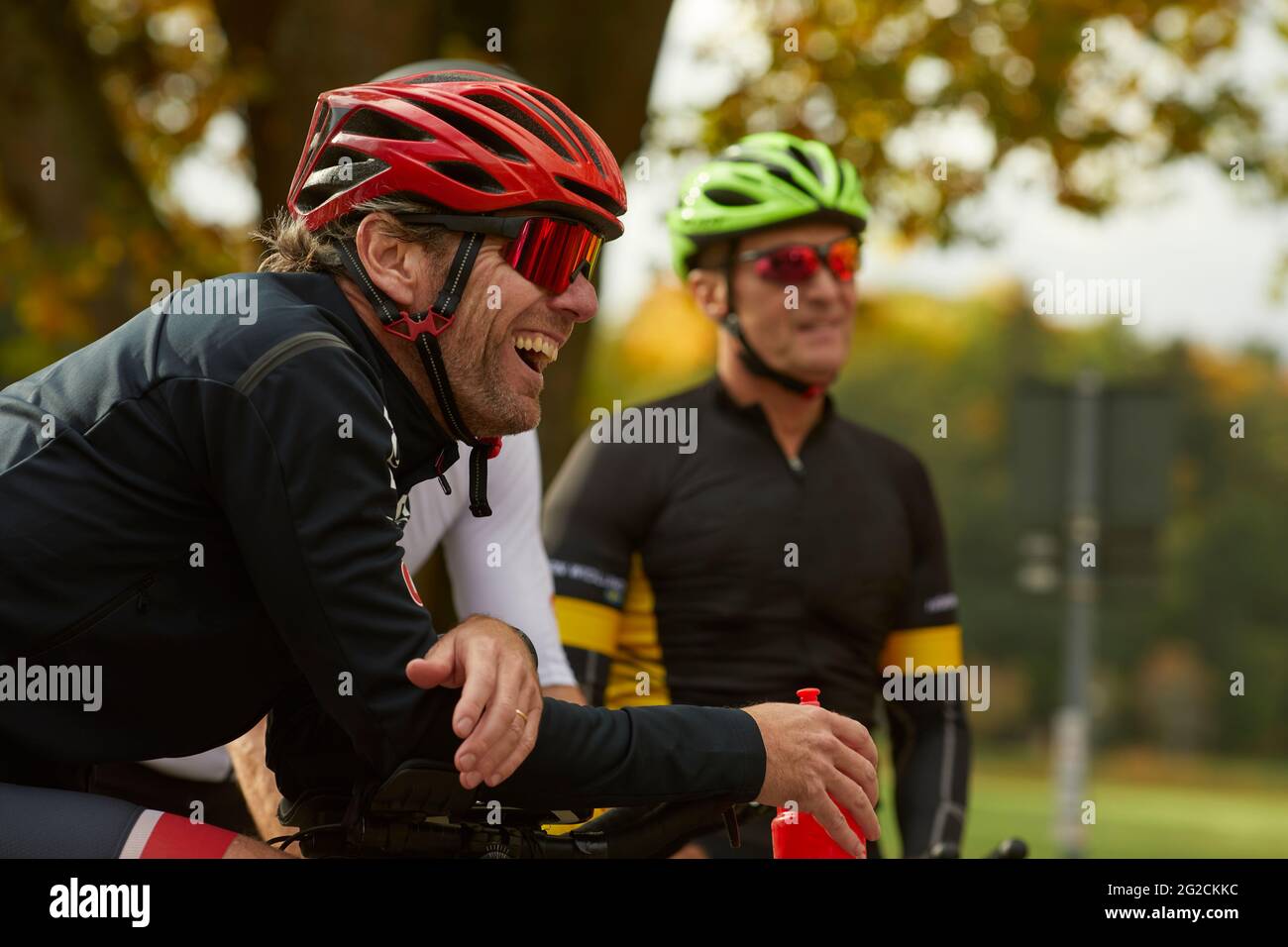 Happy cycle hi-res stock photography and images - Alamy