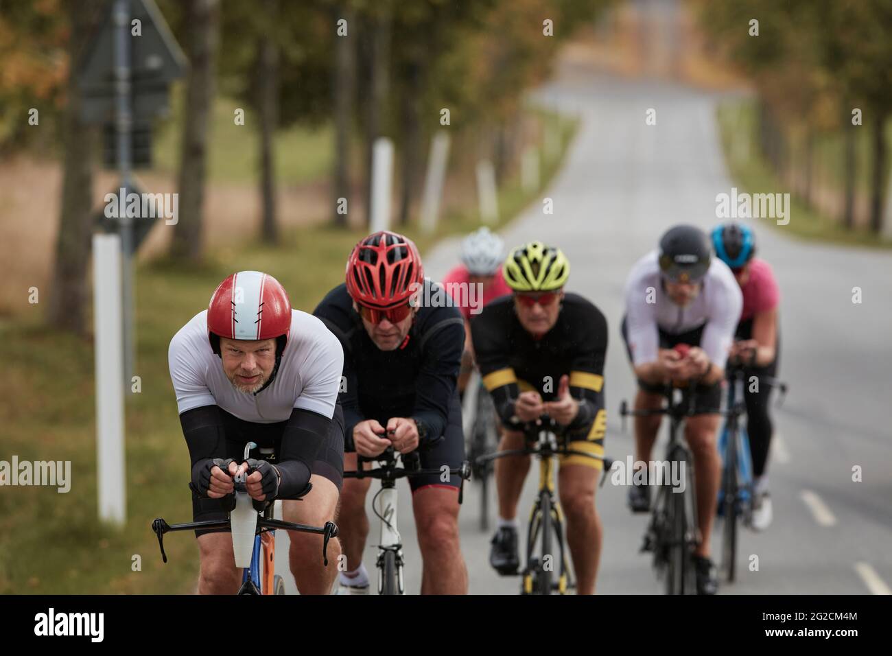Group cyclists front view hi-res stock photography and images - Alamy