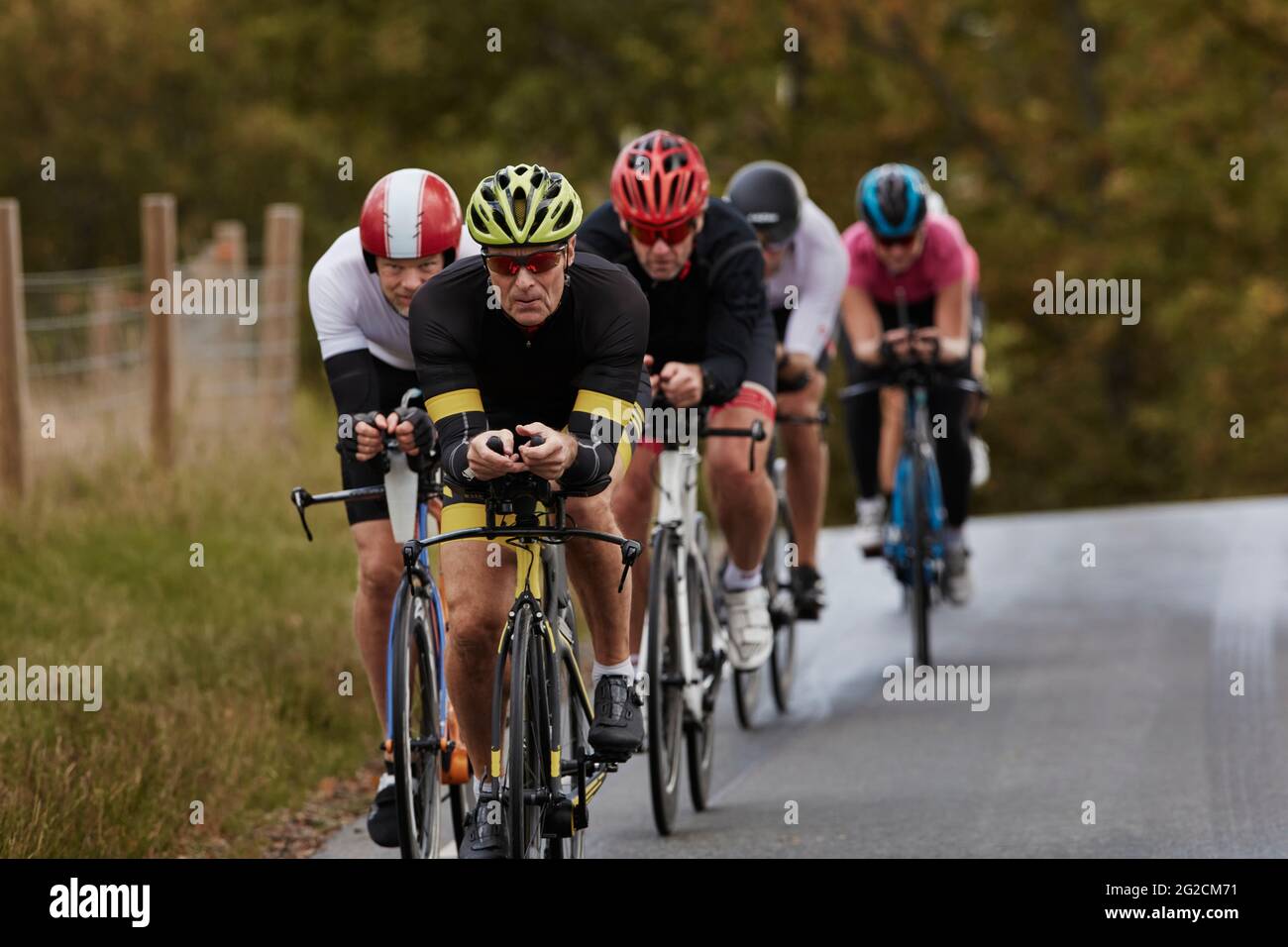 Cyclists on road hi-res stock photography and images - Alamy
