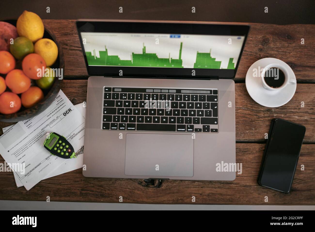 Laptop cup coffee cell hi-res stock photography and images - Alamy