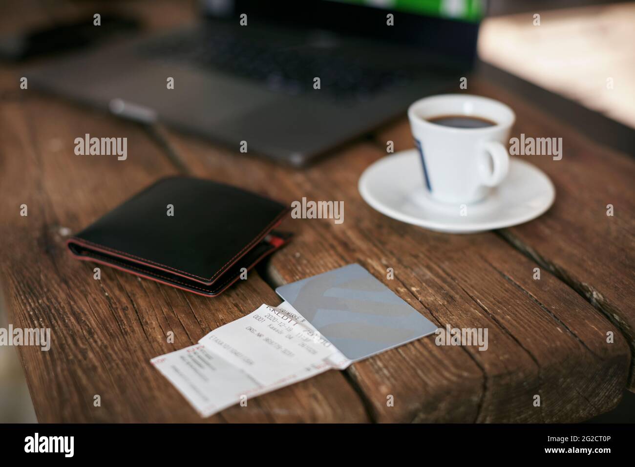 Wallet and credit card on kitchen worktop Stock Photo - Alamy