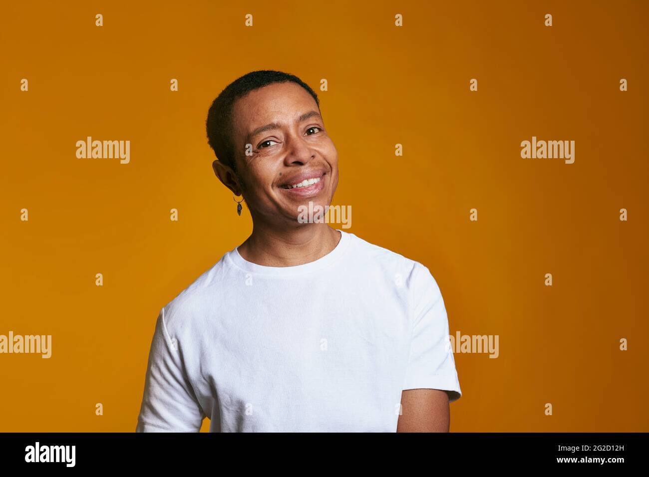Man looking at camera Stock Photo - Alamy