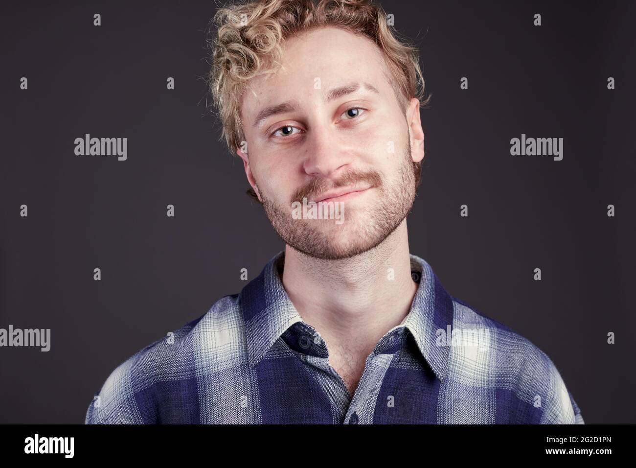 Studio shot person hi-res stock photography and images - Alamy