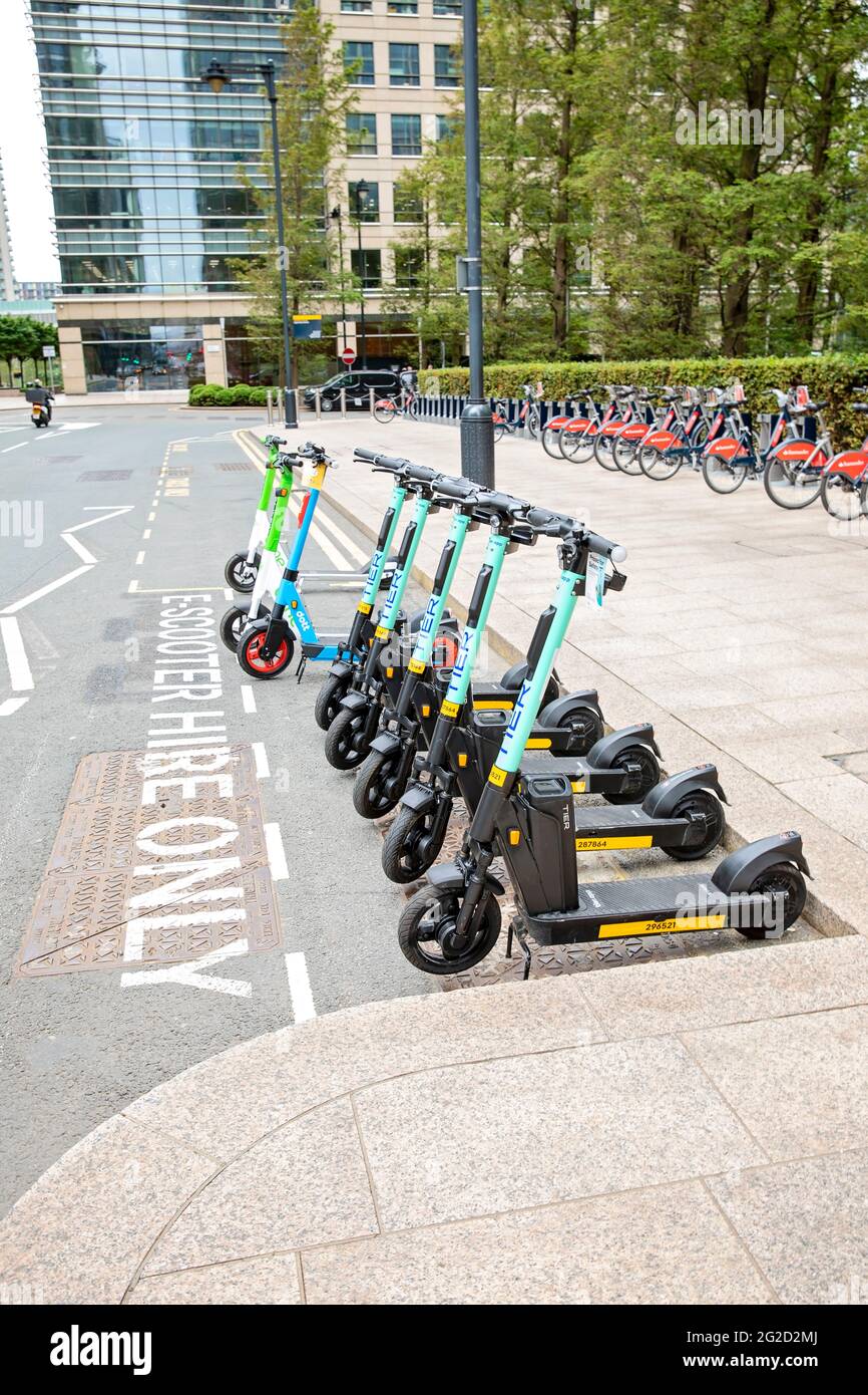 E scooter parking london hi-res stock photography and images - Alamy