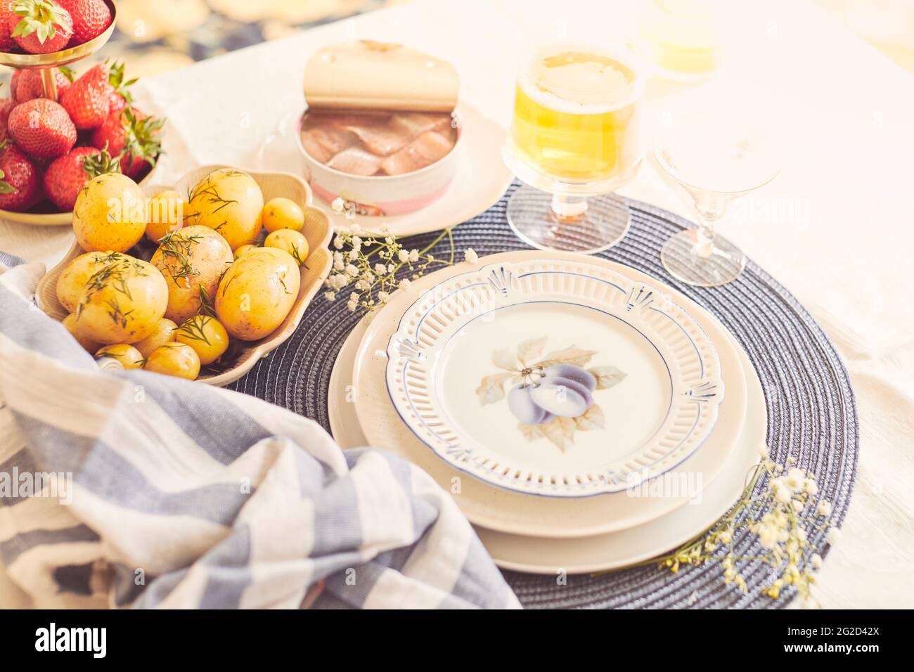 Midsummer day sweden hi-res stock photography and images - Alamy