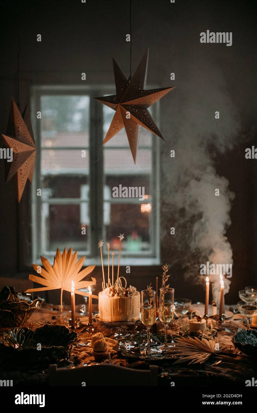 Table set for birthday party hi-res stock photography and images - Alamy