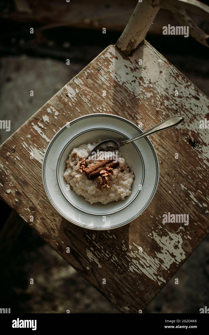 Table eating porridge hi-res stock photography and images - Alamy