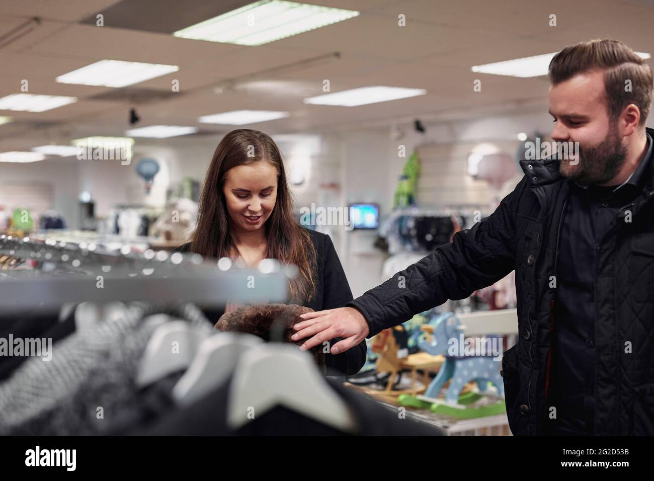 Second life clothes hi-res stock photography and images - Alamy