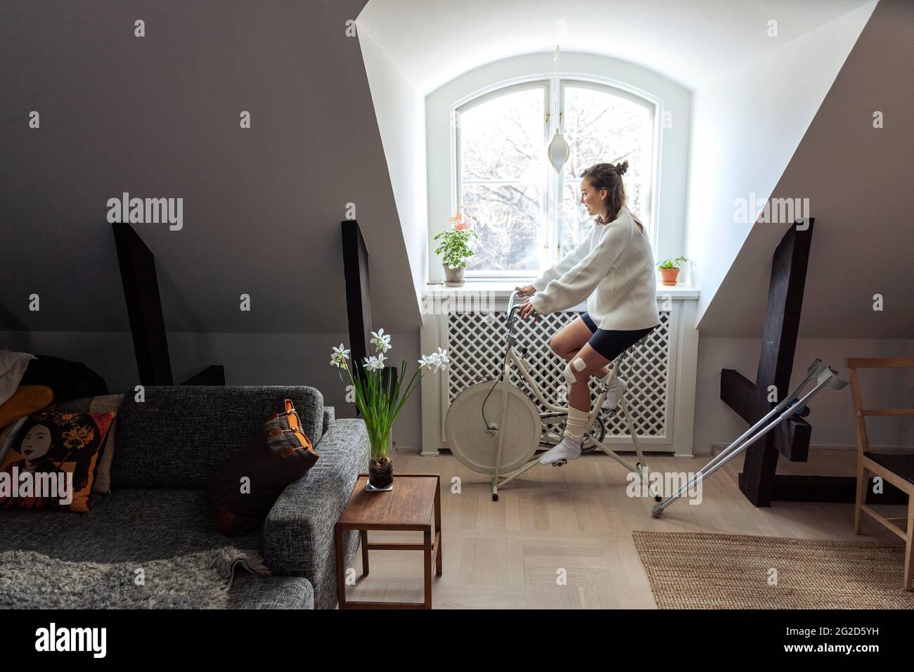 Indoor cycling hi-res stock photography and images - Alamy