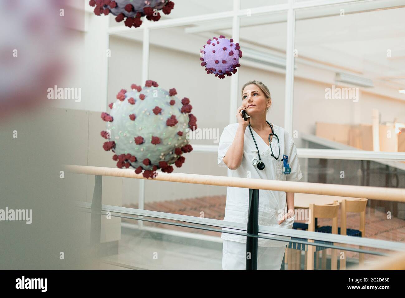 Doctor conversation hi-res stock photography and images - Alamy
