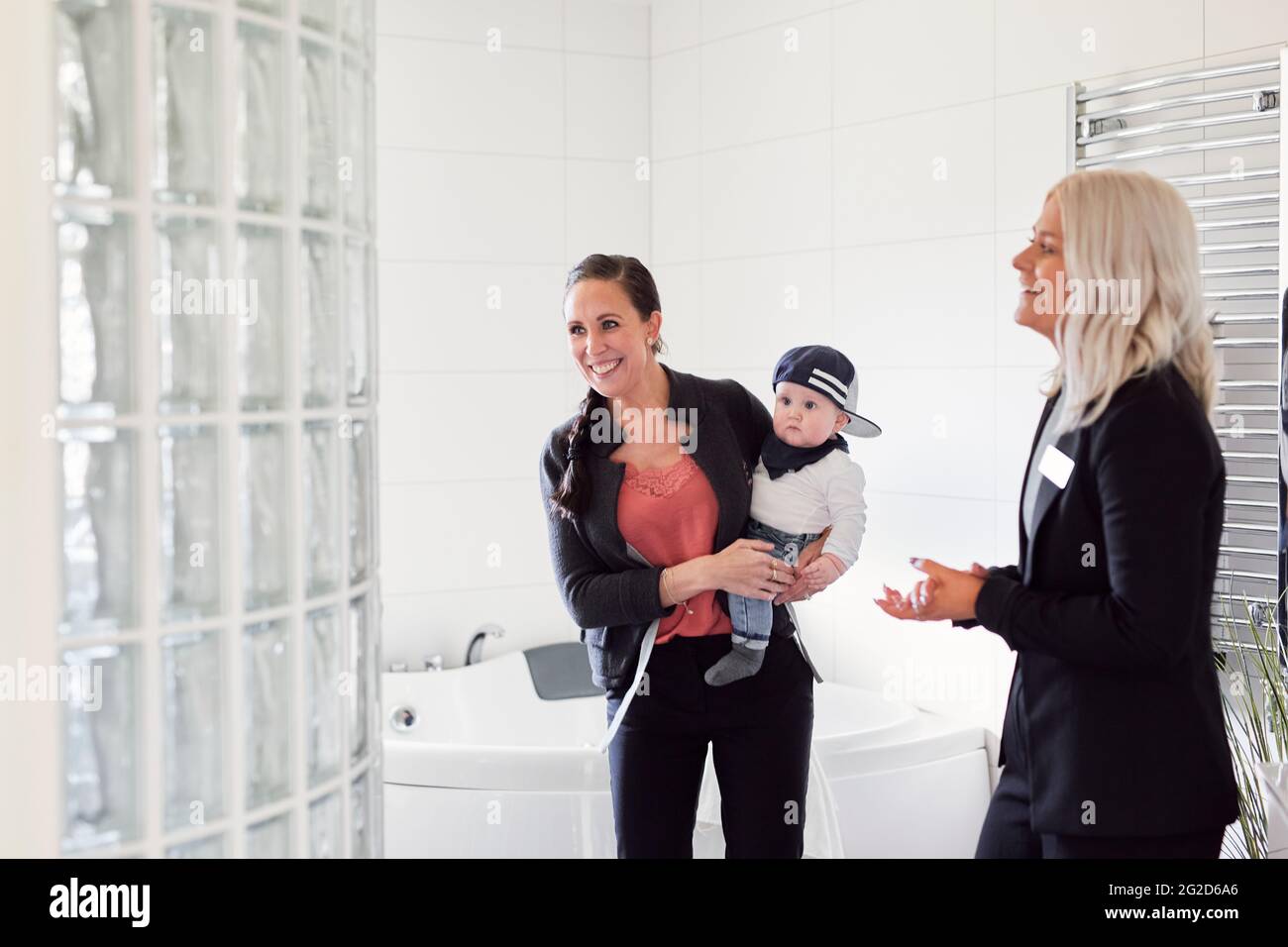 Agent children hi-res stock photography and images - Alamy