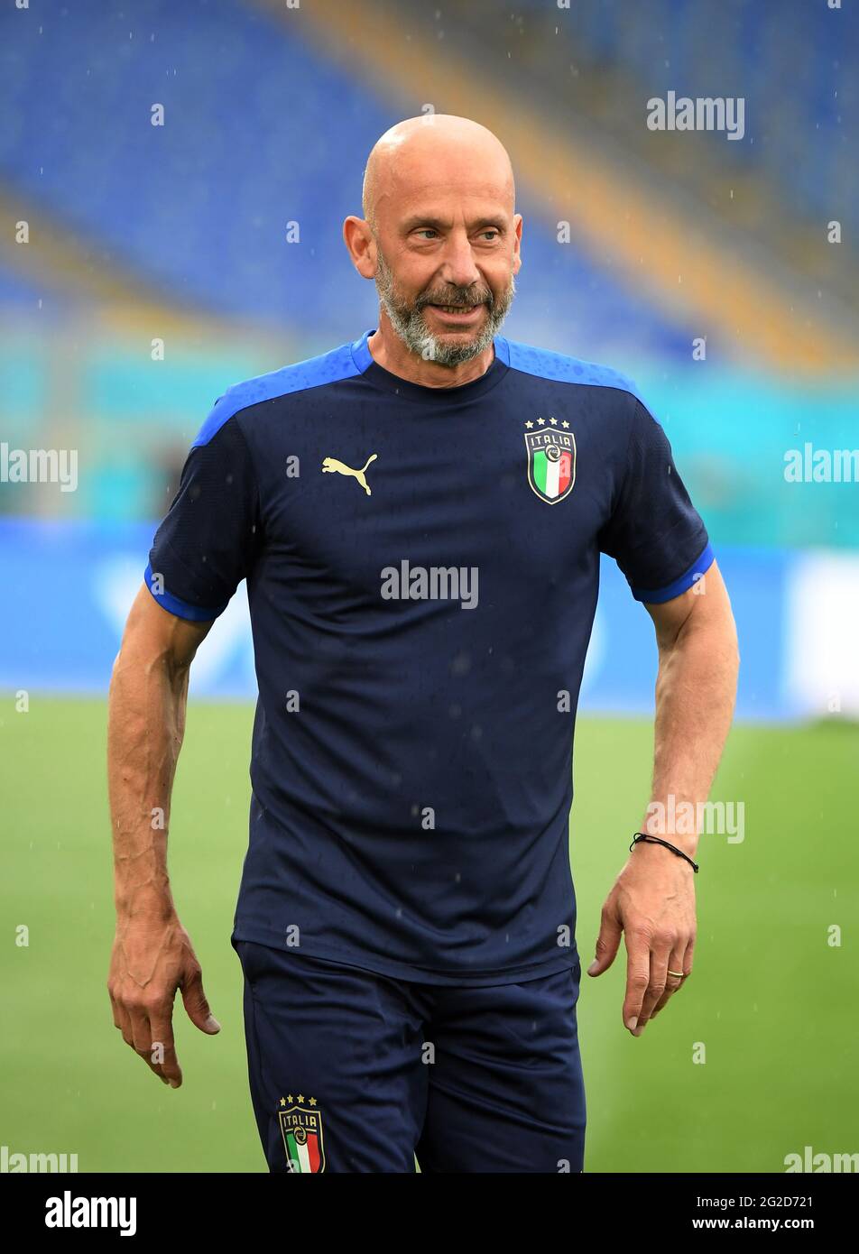 Gianluca vialli euro 2020 hi-res stock photography and images - Alamy