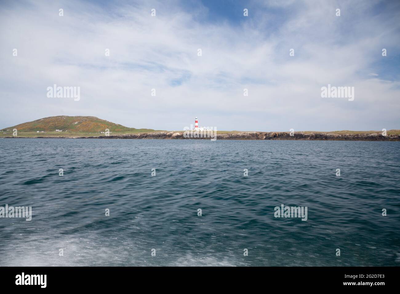 Ynys Enlli / Bardsey Island - seen from boat, going from harbour due ...