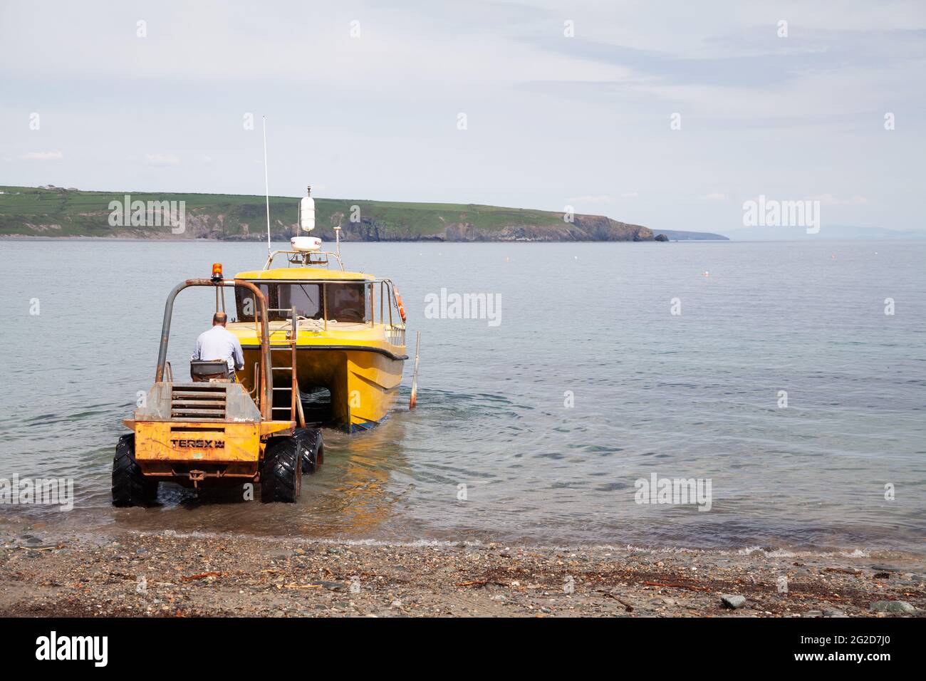 Ynys enlli ferry hi-res stock photography and images - Alamy