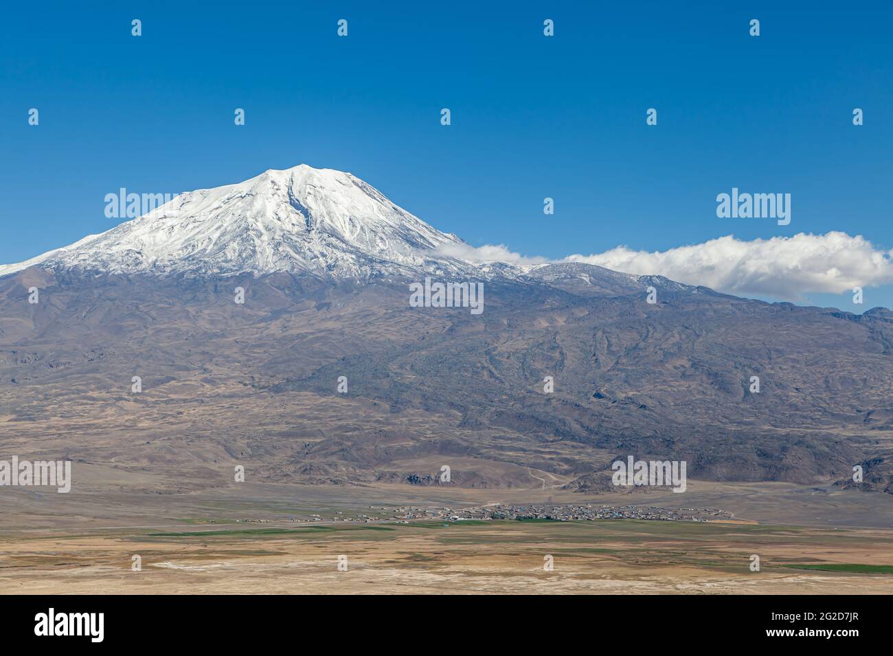 Mount ararat climbing hi-res stock photography and images - Alamy