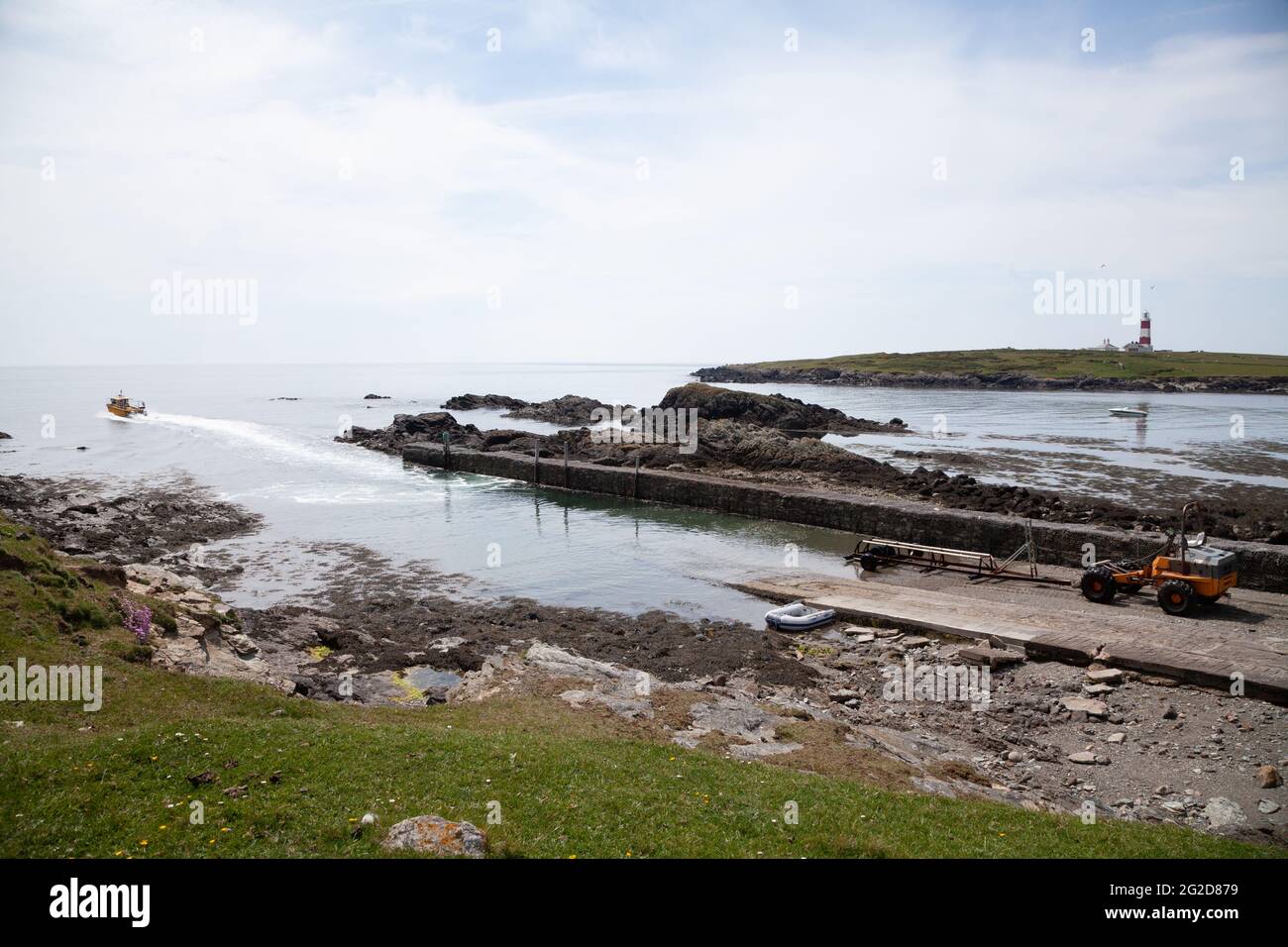 Ynys enlli ferry hi-res stock photography and images - Alamy