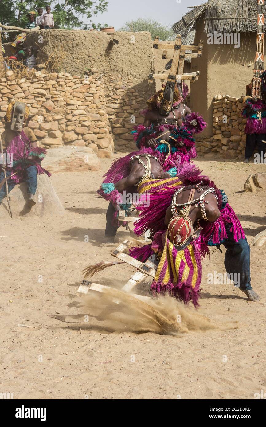 The Funeral Masquerade Dance of the Dogon, Mali Stock Photo - Alamy