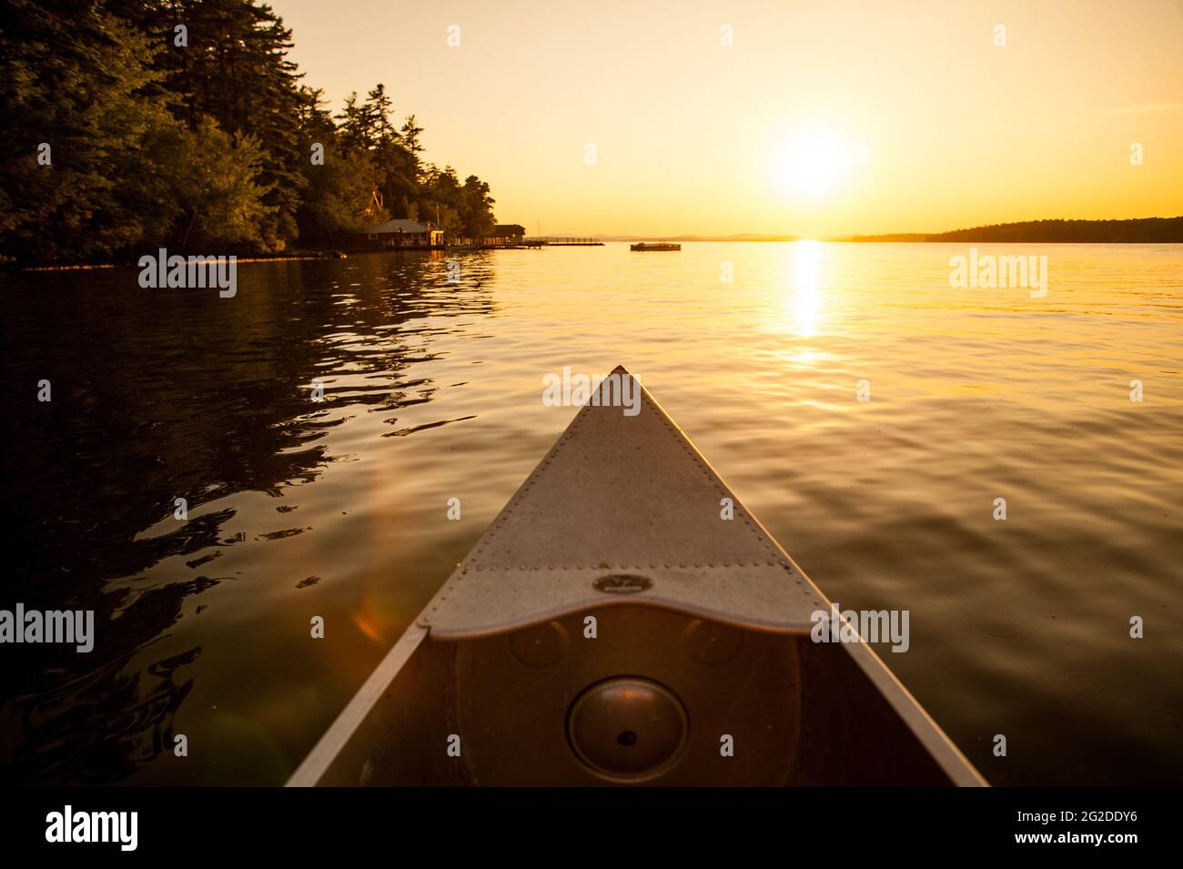 Aluminum canoe hi-res stock photography and images - Alamy