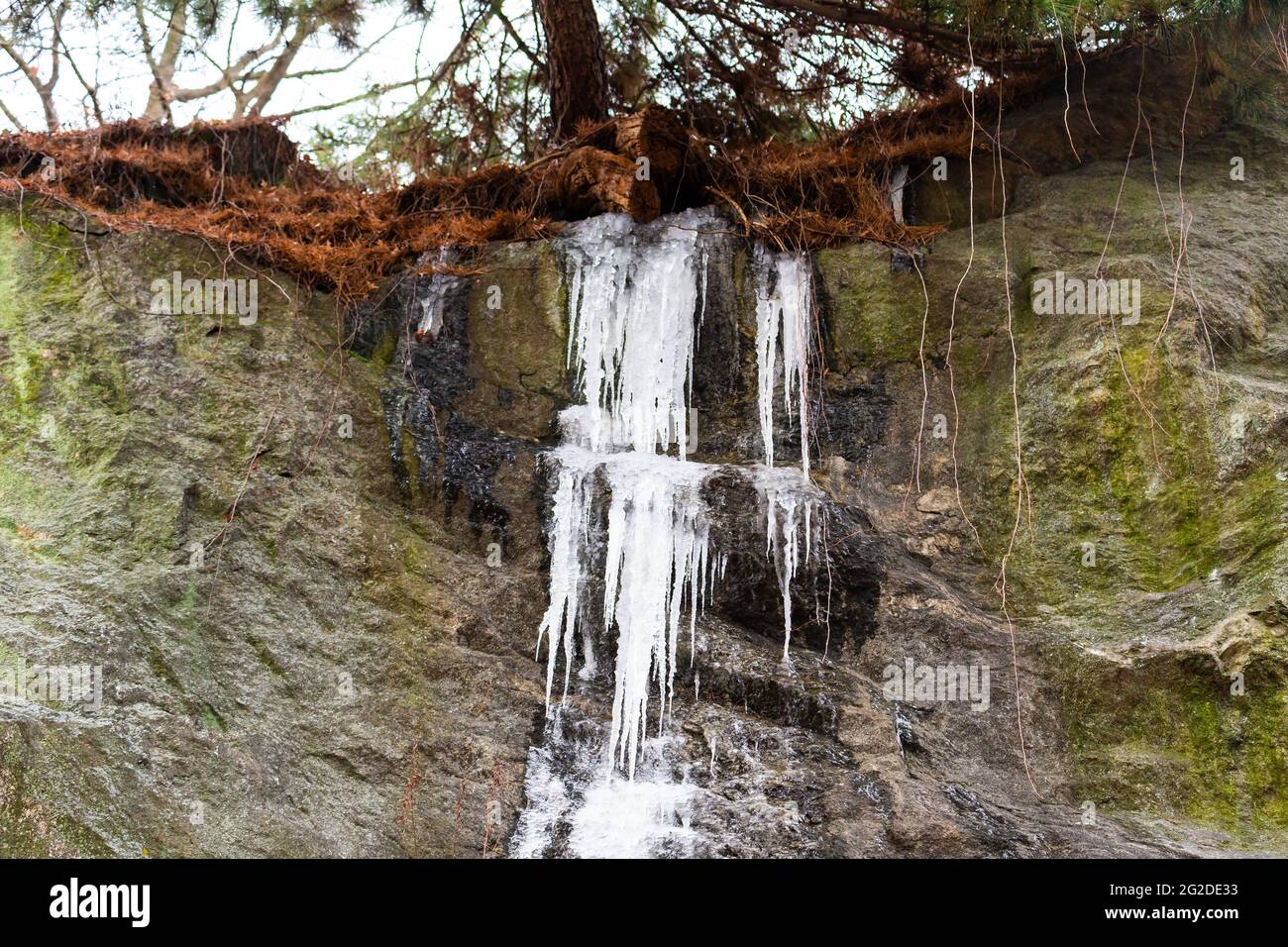 Frozen cliff face in winter, Fort Tryon Park, New York, USA Stock Photo ...