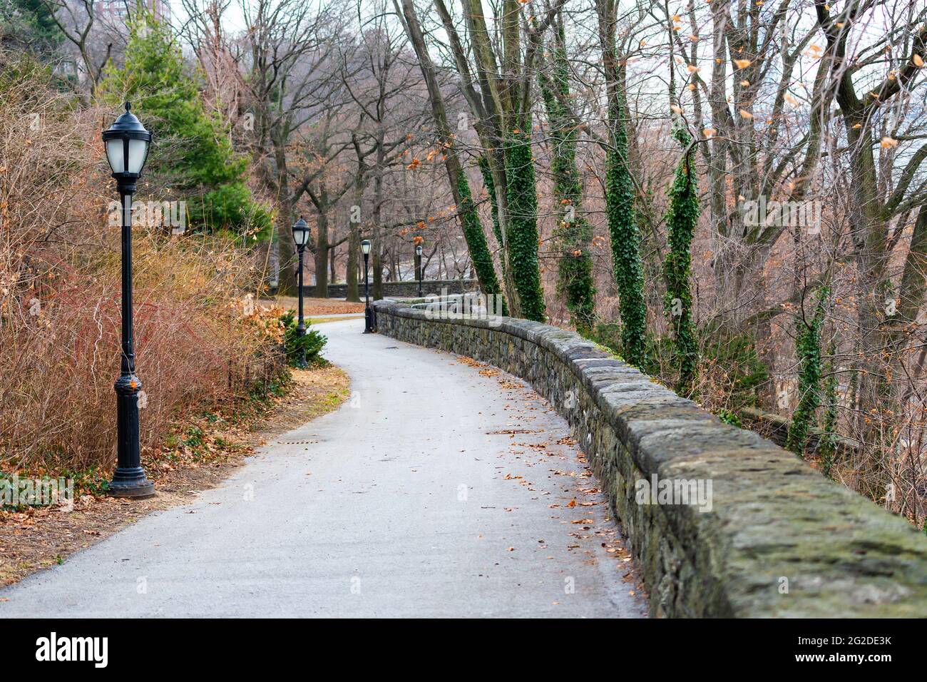 Walking path through Fort Tryon Park, north Manhattan Island, New York ...