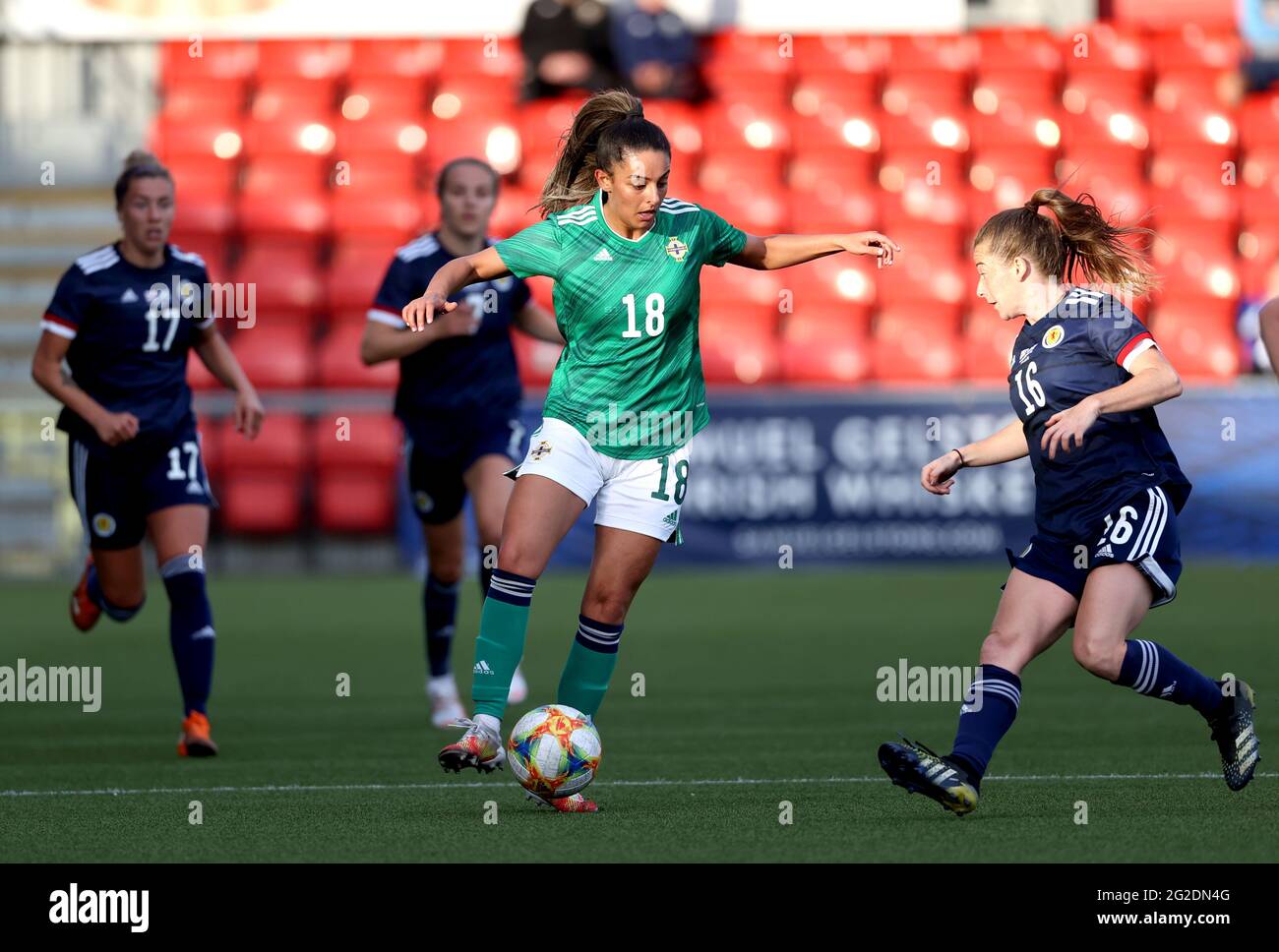 Mcdaniel louise international football hi-res stock photography and ...