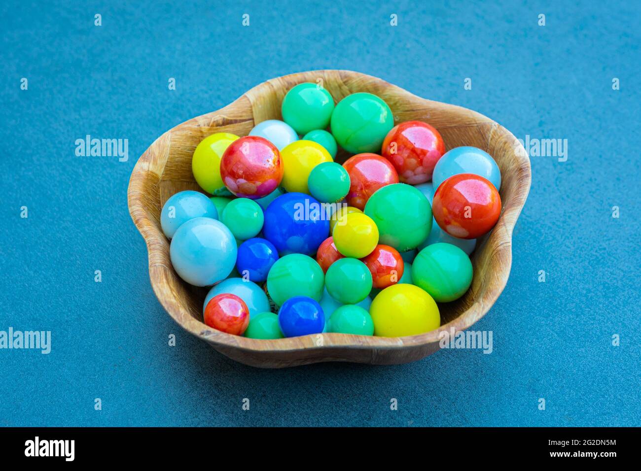 How many marbles hi-res stock photography and images - Alamy