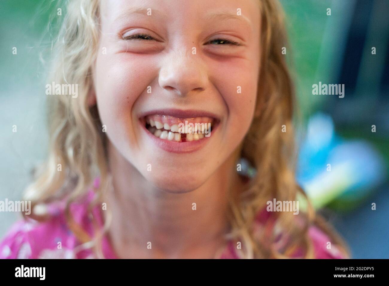 Awkward smile hi-res stock photography and images - Alamy