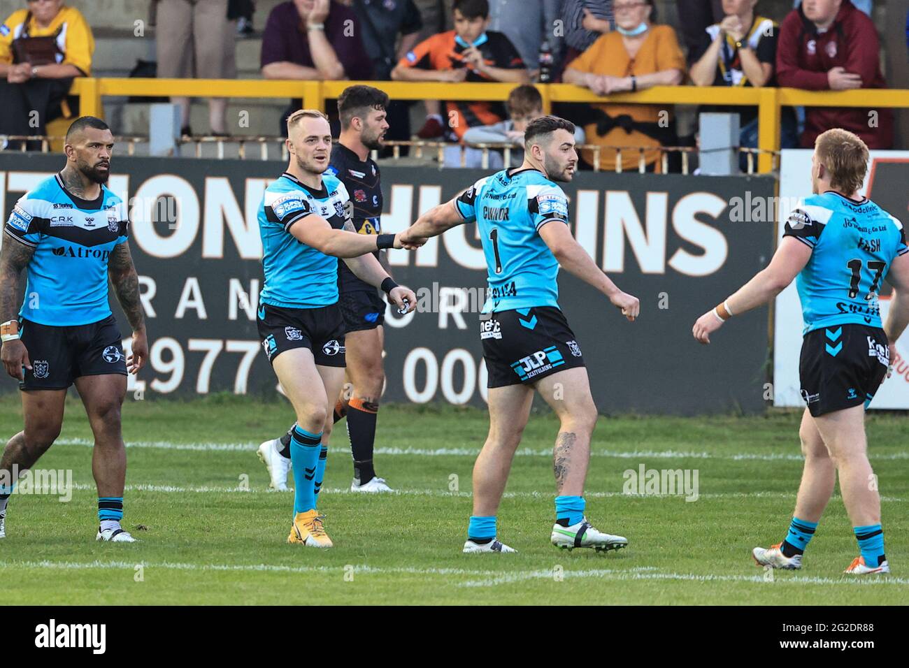 Adam Swift (21) of Hull FC celebrates his try Stock Photo - Alamy