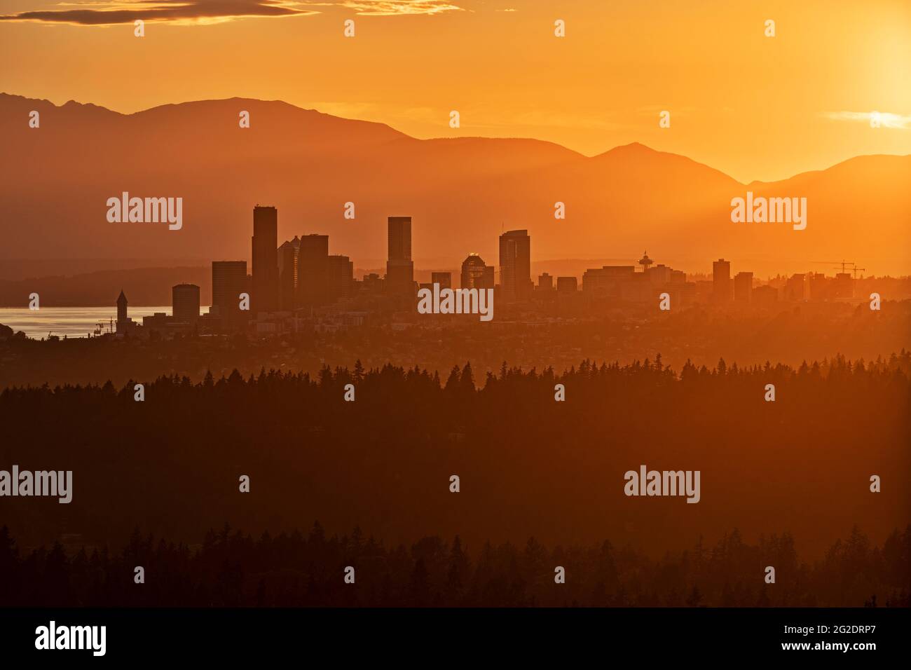 Seattle mountain hi-res stock photography and images - Alamy