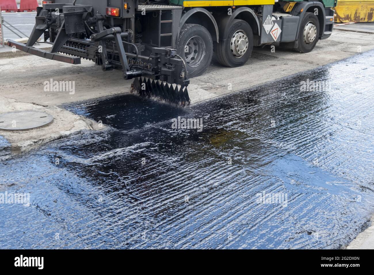 Asphalt paving truck hi-res stock photography and images - Alamy
