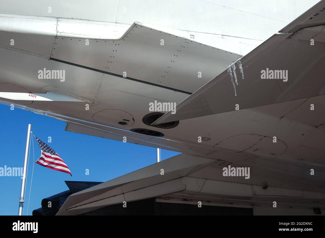 Concorde cockpit hi-res stock photography and images - Alamy