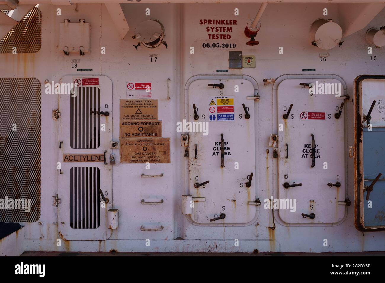 Imo safety signs hi-res stock photography and images - Alamy