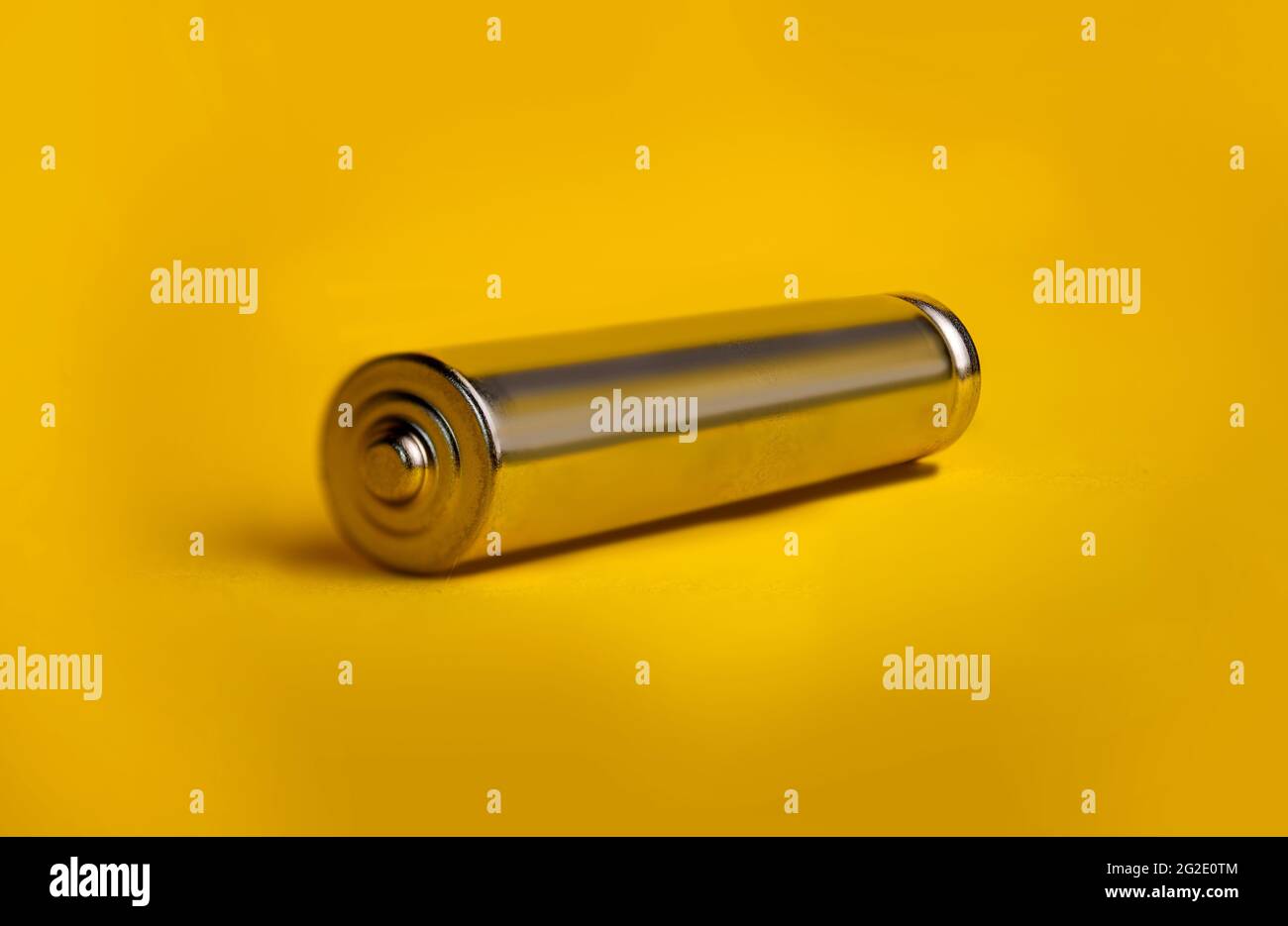 Black and yellow alkaline battery hi-res stock photography and images ...