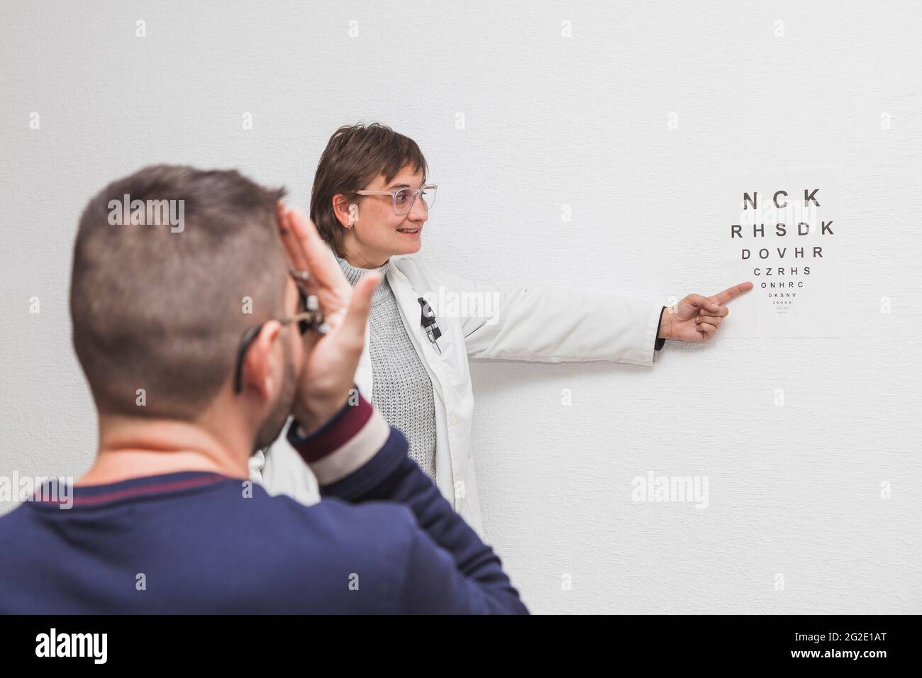 Optician eye test letters hi-res stock photography and images - Alamy