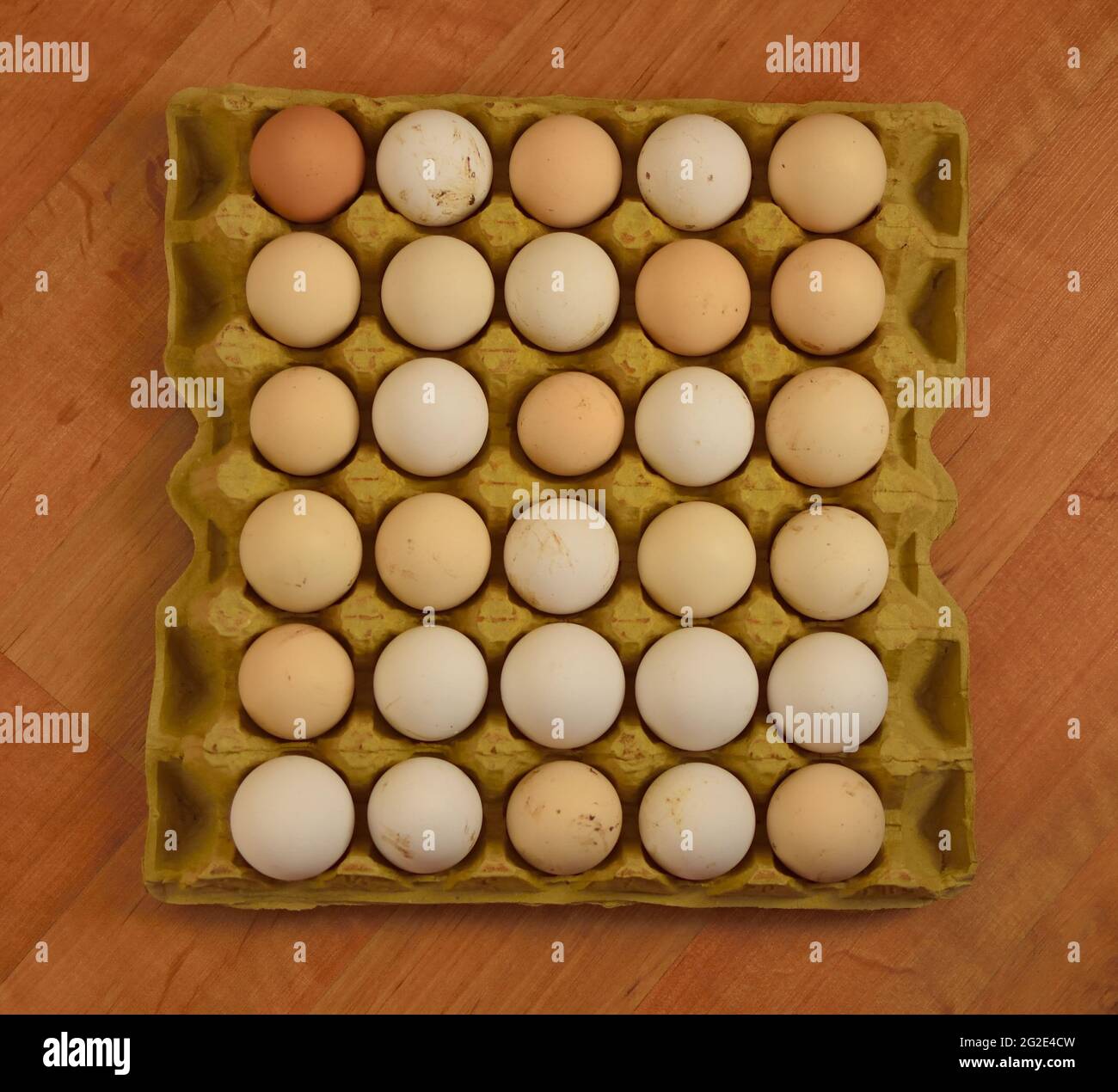 Boxed eggs hi-res stock photography and images - Alamy