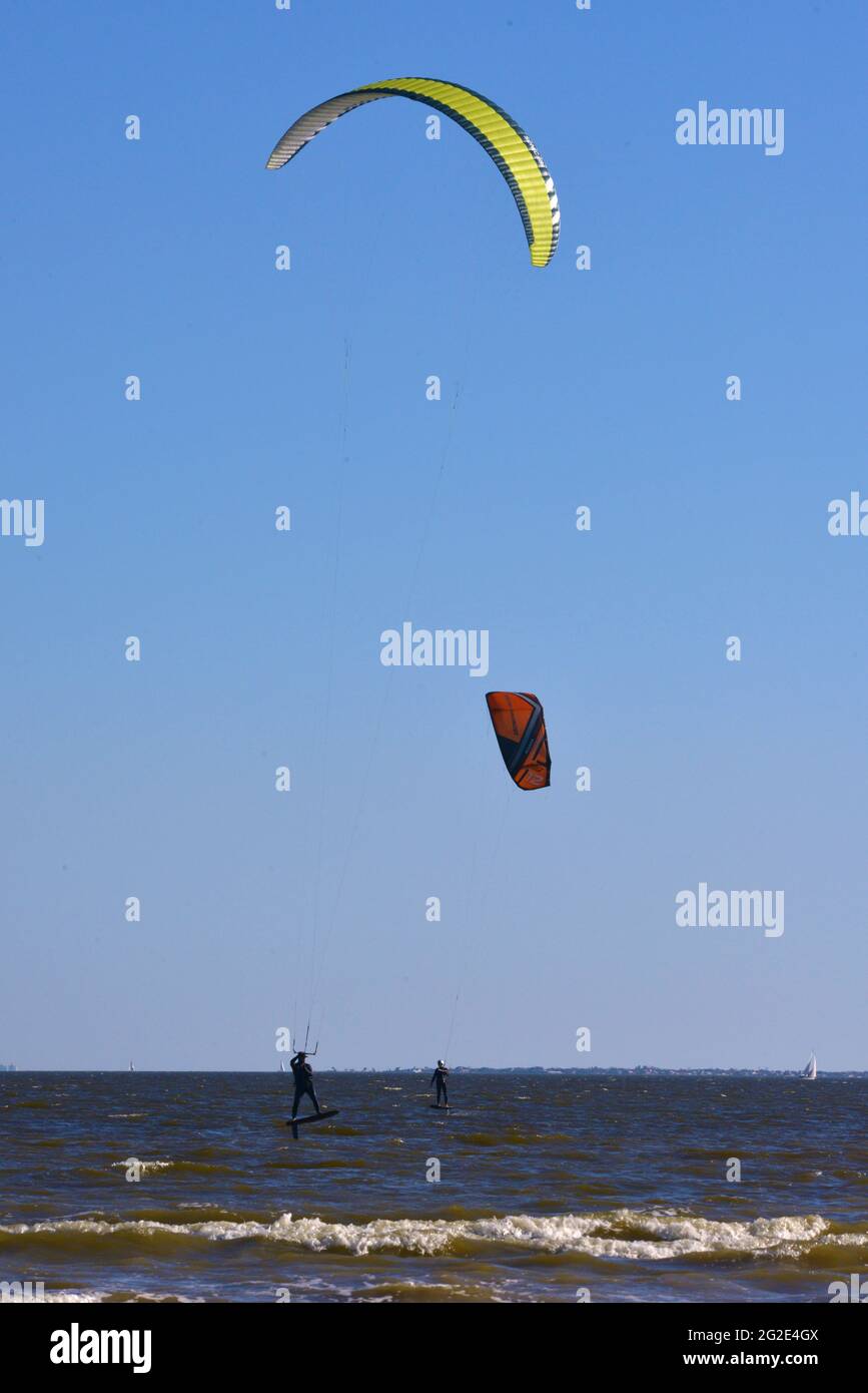 Tanker surfing hi-res stock photography and images - Alamy