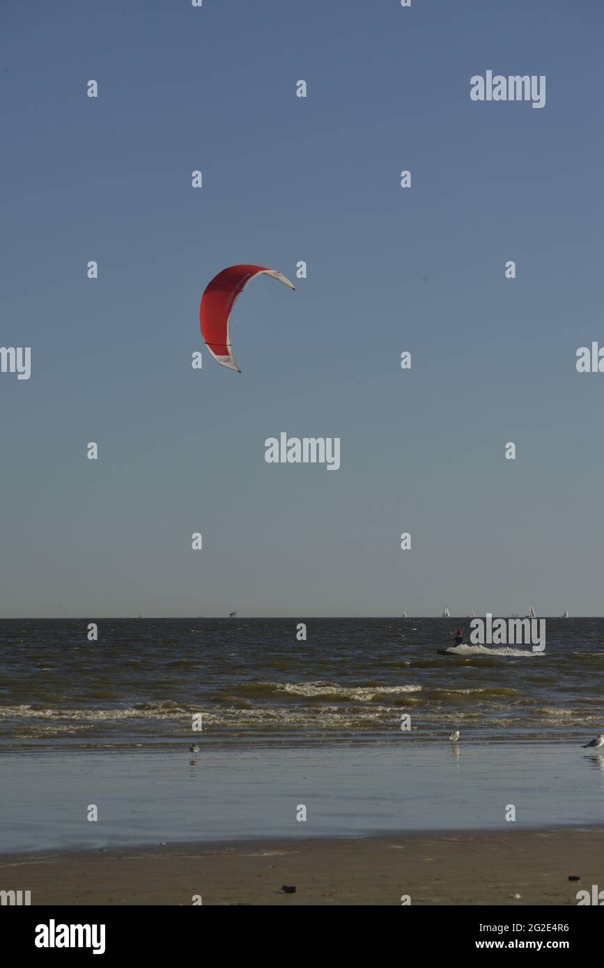 Tanker surfing hi-res stock photography and images - Alamy