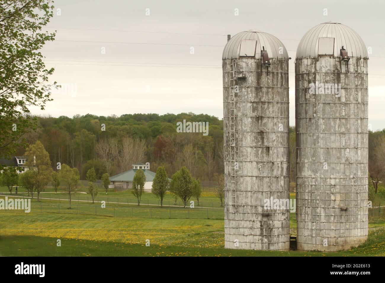 Silos on farmland in rural Ohio, USA Stock Photo - Alamy