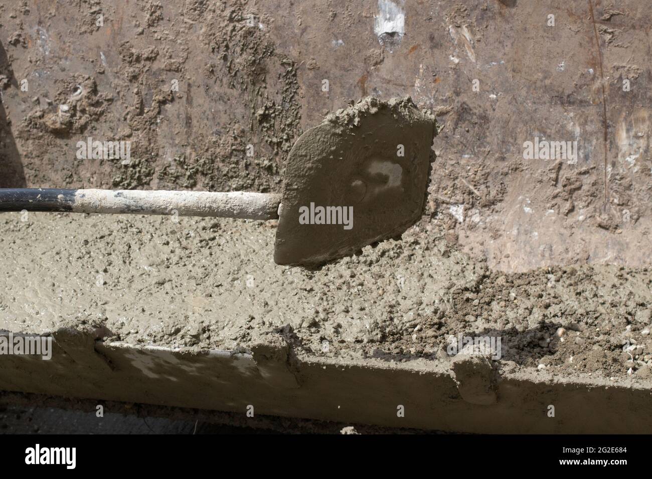 Hand mixing concrete shovel hi-res stock photography and images - Alamy