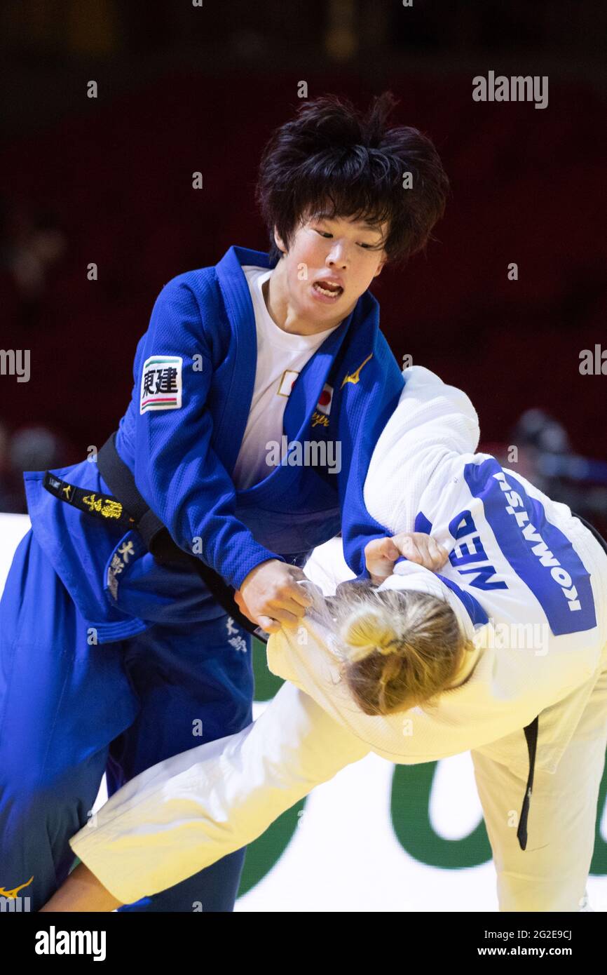 Japan's Yoko Ono, blue, women -70 kg vs Nederland's Sanne Van Dijke ...