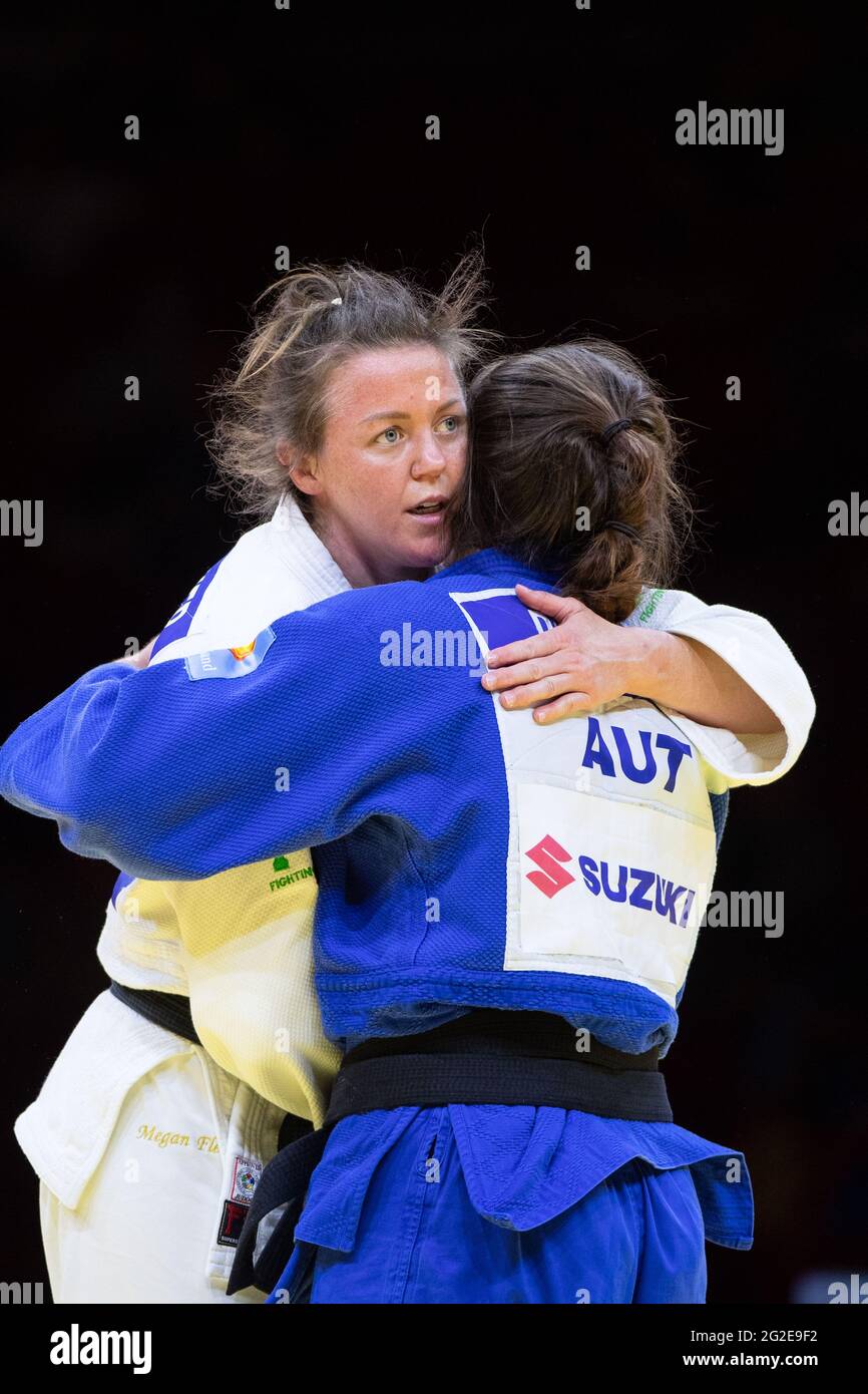 Woman 70 kg hi-res stock photography and images - Alamy