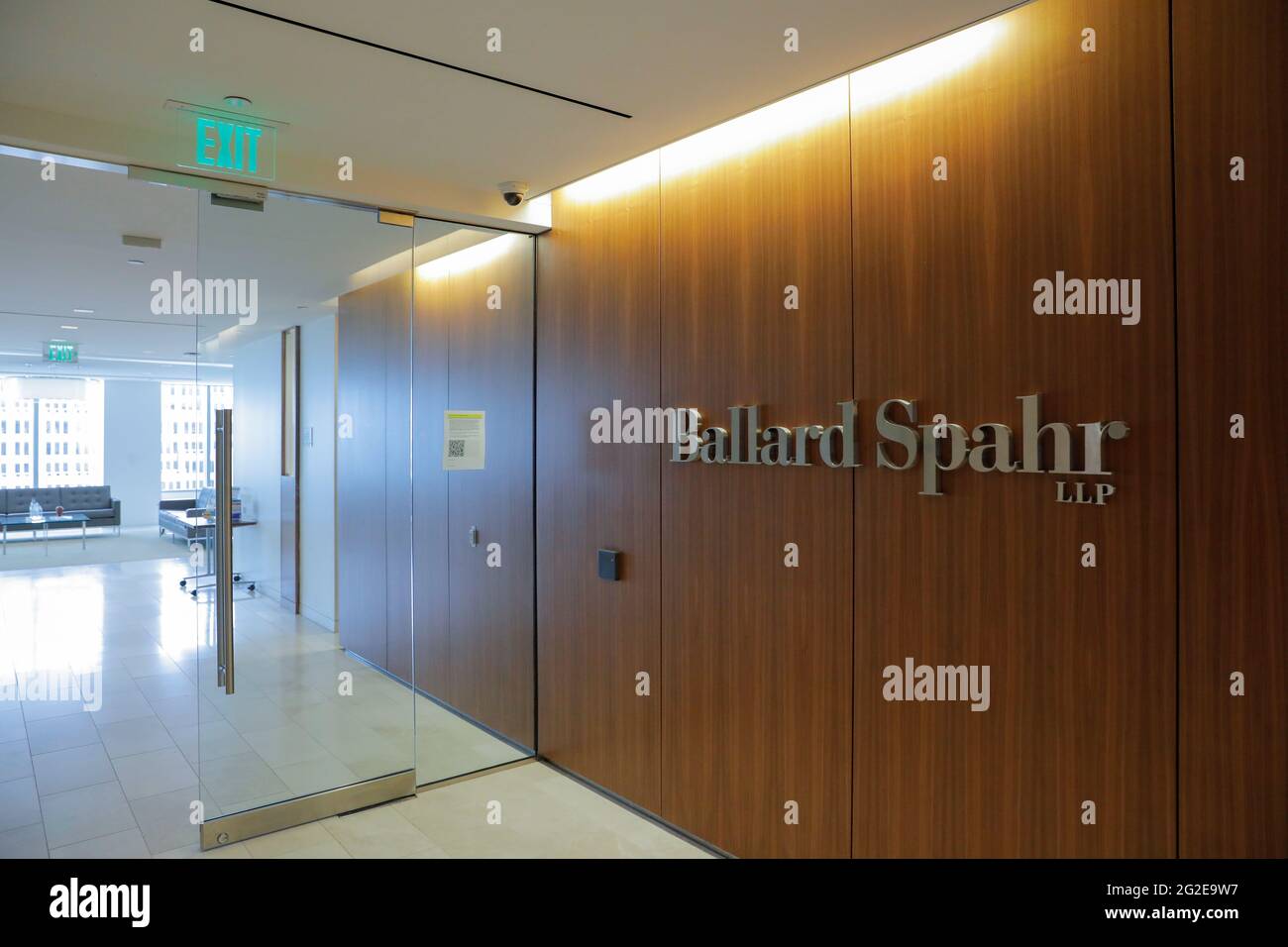 Law and legal logo hi-res stock photography and images - Alamy