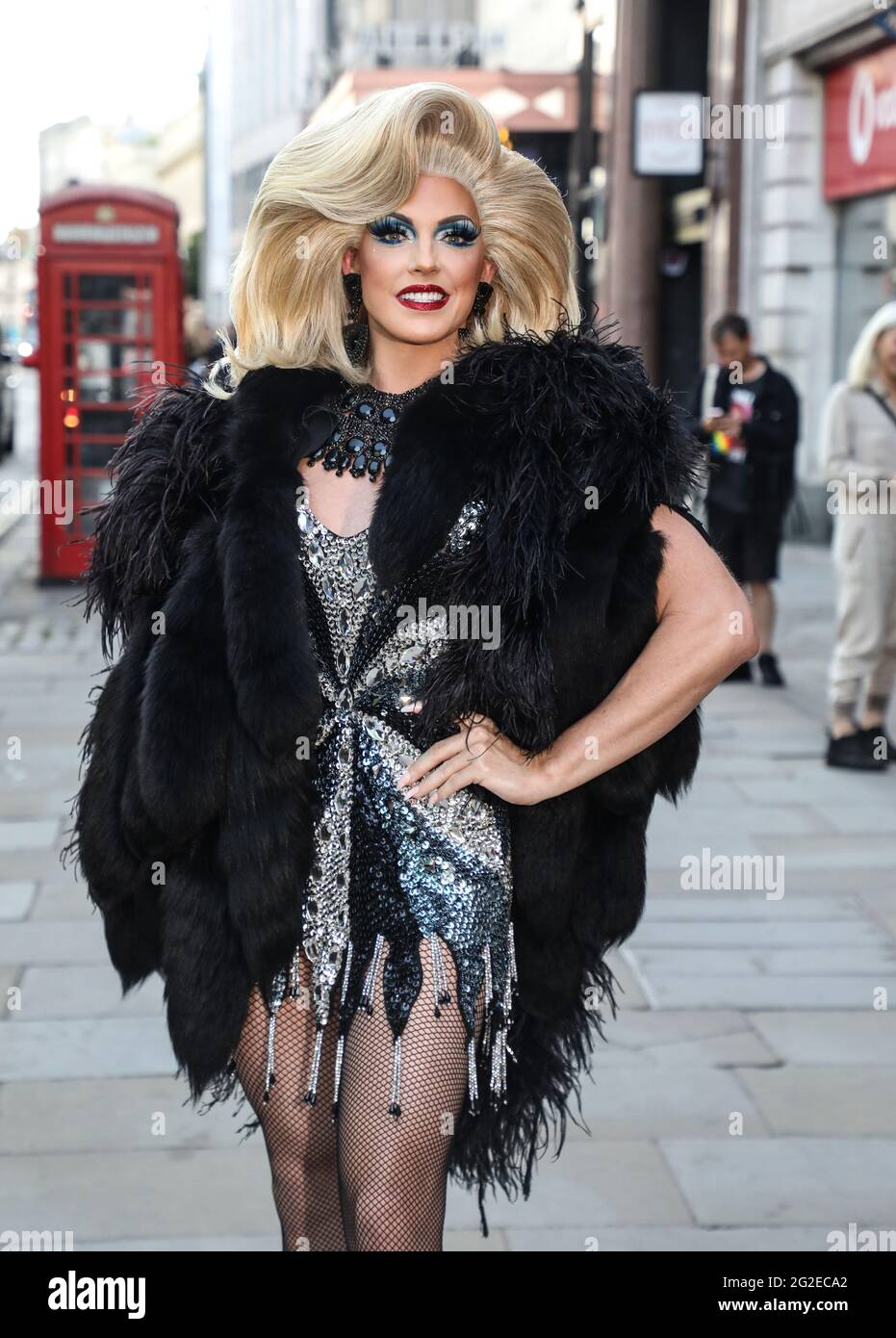 Alyssa edwards gala night hi-res stock photography and images - Alamy