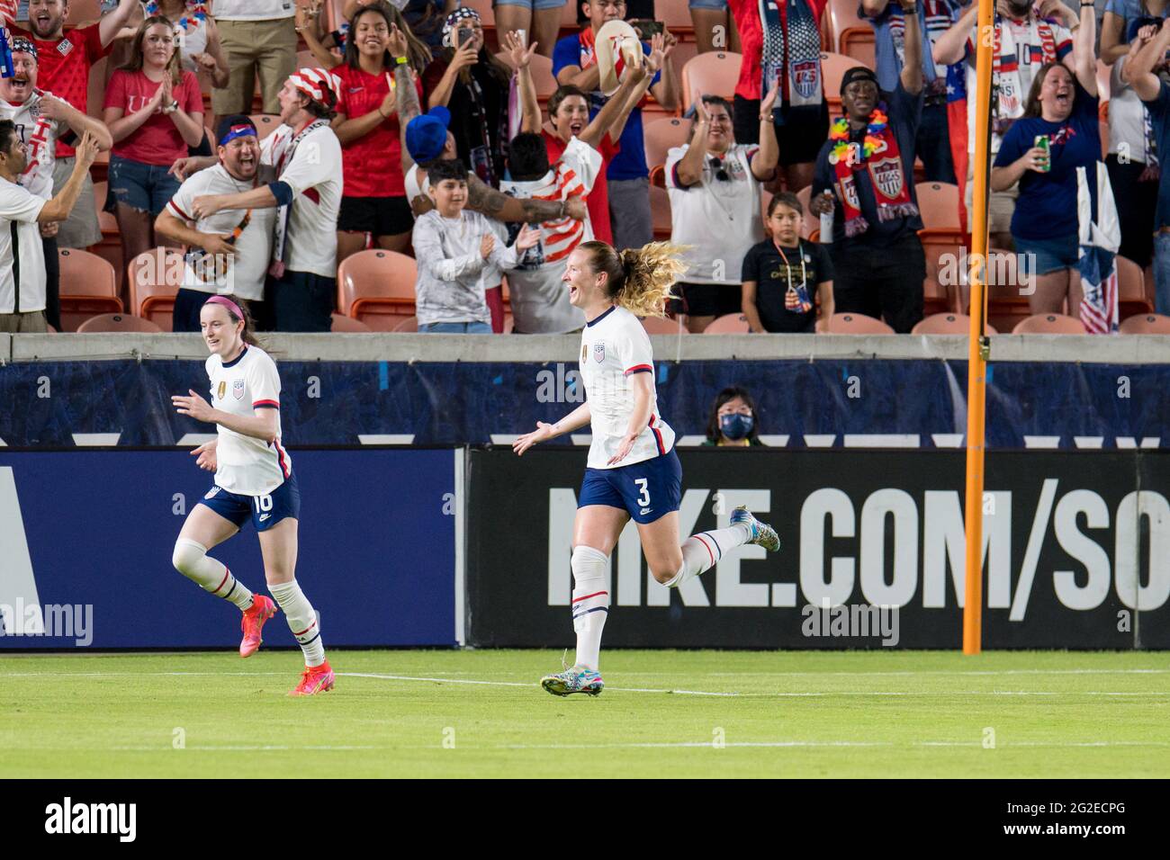 Houston, TX, USA. 10th June, 2021. United States midfielder Samantha ...