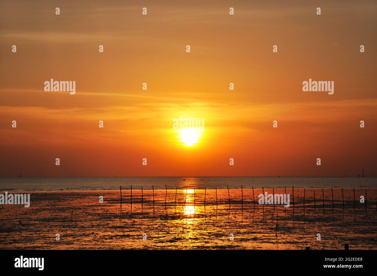 Dusk scenery and color hi-res stock photography and images - Alamy