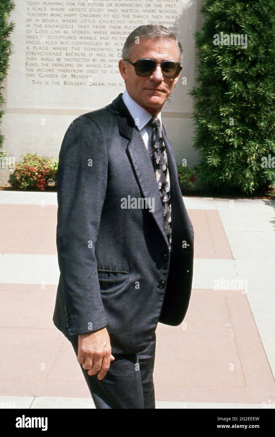 Roddy McDowall at the 'Funeral Service for Sammy Davis, Jr.' on May 18 ...