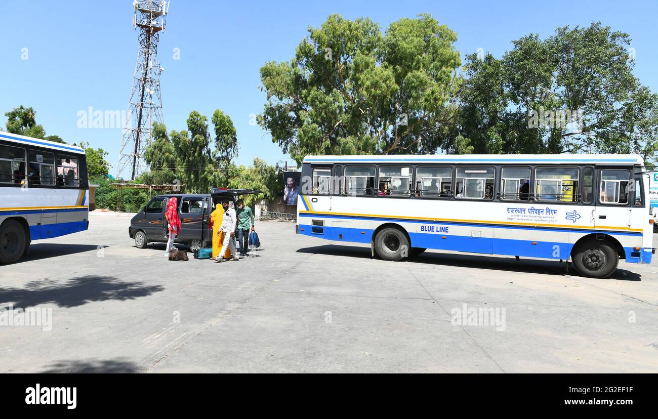 Roadways bus stand hi-res stock photography and images - Alamy
