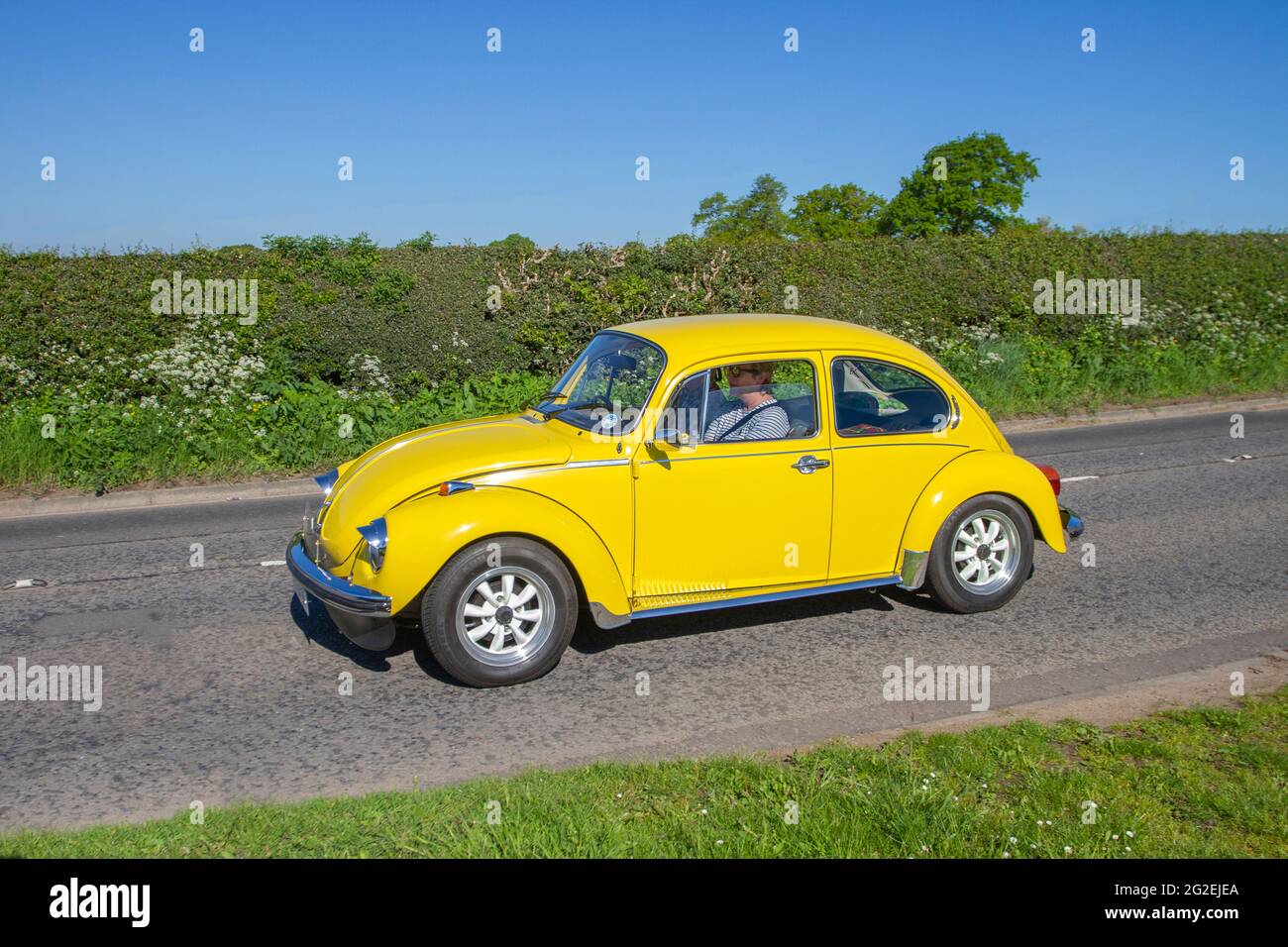 Vw sedan beetle yellow High Resolution Stock Photography and Images - Alamy